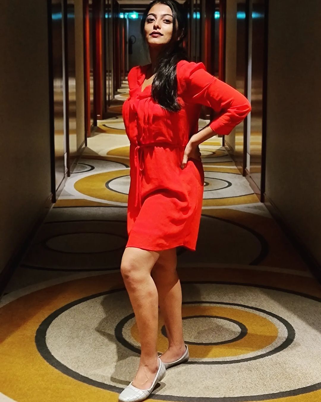 Merin Philip: സെവപ്പ് റാണി... ചുവപ്പിൽ സൂപ്പർ ഗ്ലാമറസ് ലുക്കിൽ മെറിൻ ഫിലിപ്പ്, സോഷ്യൽ മീഡിയയി ...