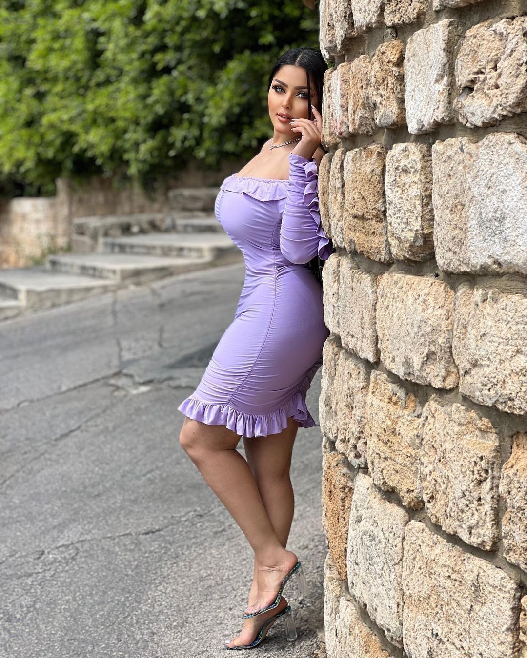 PHOTOS : ஆளை கொள்ளும் அழகு.. எகிப்து மாடல் அழகி சல்மா எல்ஷிமியின் ...