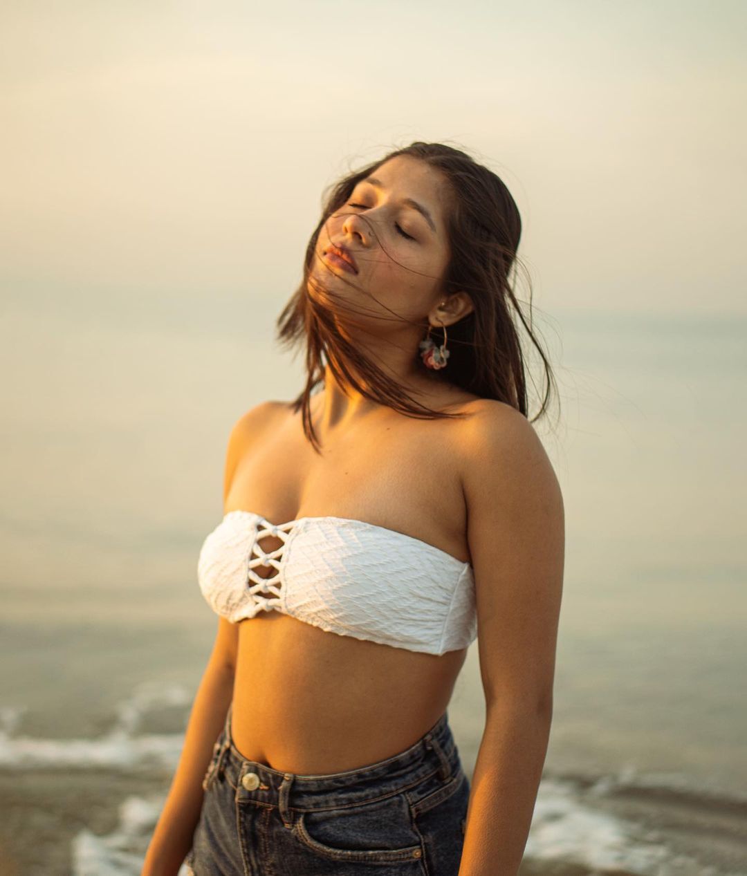 photos : அழகில் ரசிகர்களை கட்டிபோடும் சாக்ஷி ஸ்ரீவாஸ்.. ஏங்கவைக்கைம் நச் ஸ்டில்ஸ் இதோ! | Actress ...