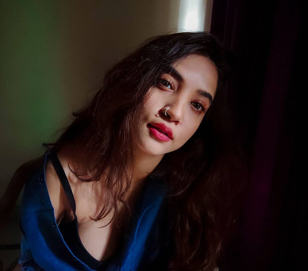 photos : ப்பா.. க்யூட்டான சிரிப்பால் ரசிகர்களை ஈர்க்கும் மெஹெக் மெஹ்ரா ...