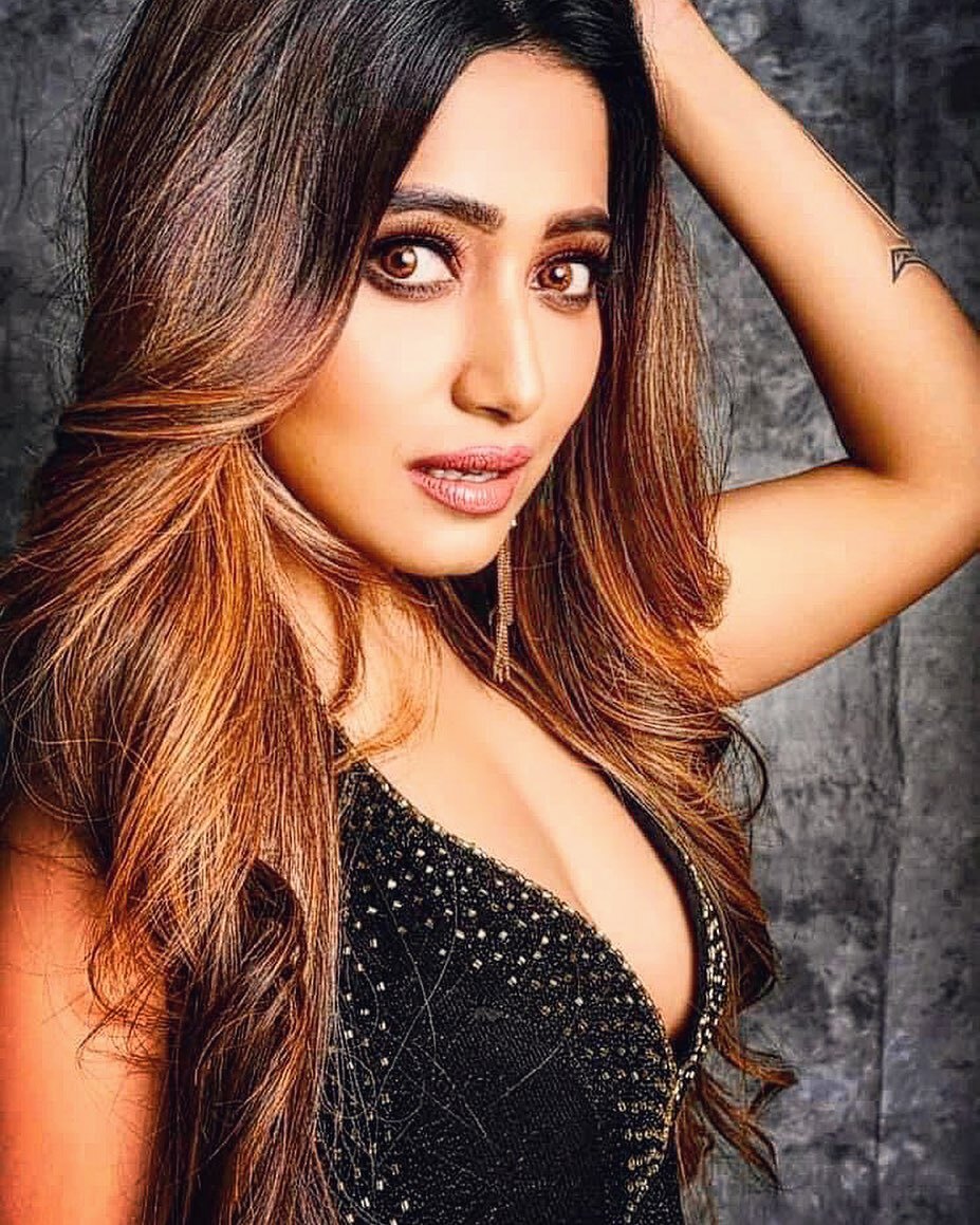 photos : ப்பா.. புடவையில் அழகு தேவதையாக மின்னும் சுதிப்தா பானர்ஜி.. வசீகரிக்கும் நச் க்ளிக்ஸ் ...