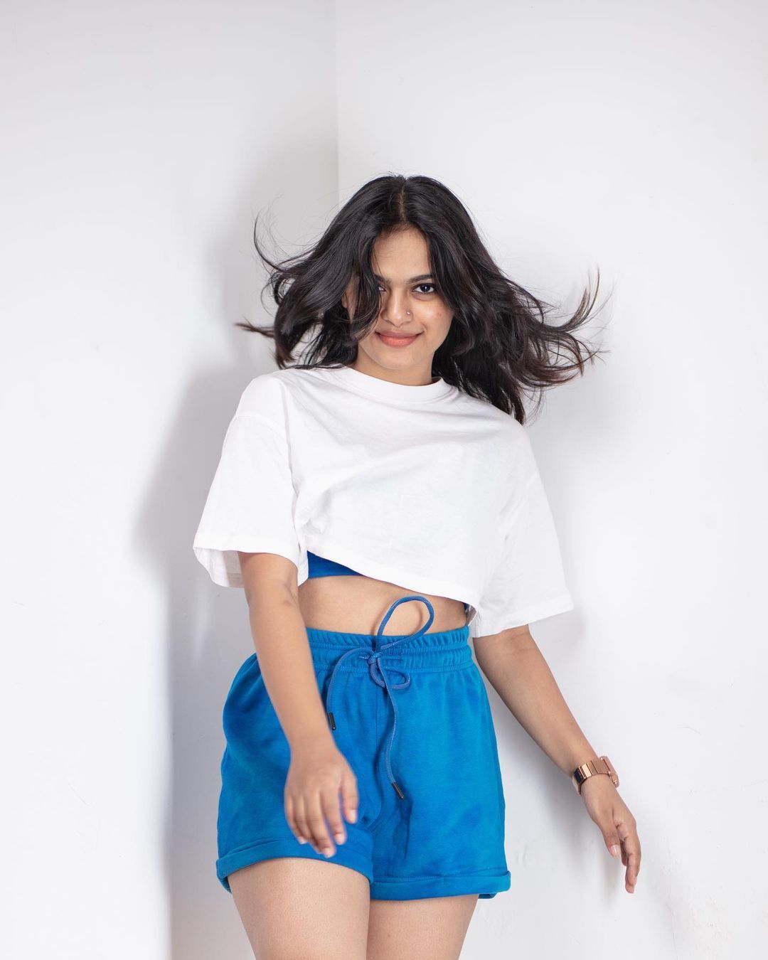 Gopika Ramesh: സൂപ്പർ ലുക്കിൽ ഗോപിക രമേഷ്... ആരാധകരുടെ മനം കവർന്ന് താരത്തിന്റെ ഗ്ലാമറസ് ലുക്ക് ...