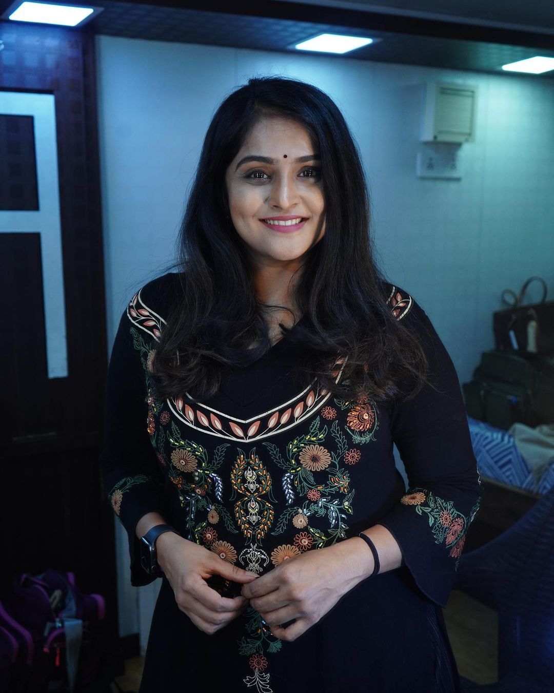 Remya Nambeesan: അഴക്... ബ്ലാക്കിൽ മിന്നി തിളങ്ങി രമ്യ നമ്പീശൻ, നടിയുടെ ...