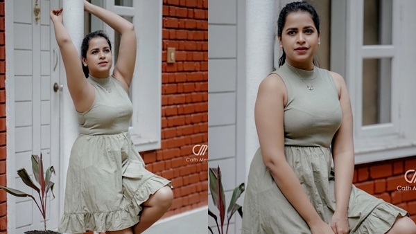 Sadhika Venugopal: വീണ്ടും ഗ്ലാമറസ് ലുക്കിൽ സാധിക... ആരാധകരുടെ മനം ...