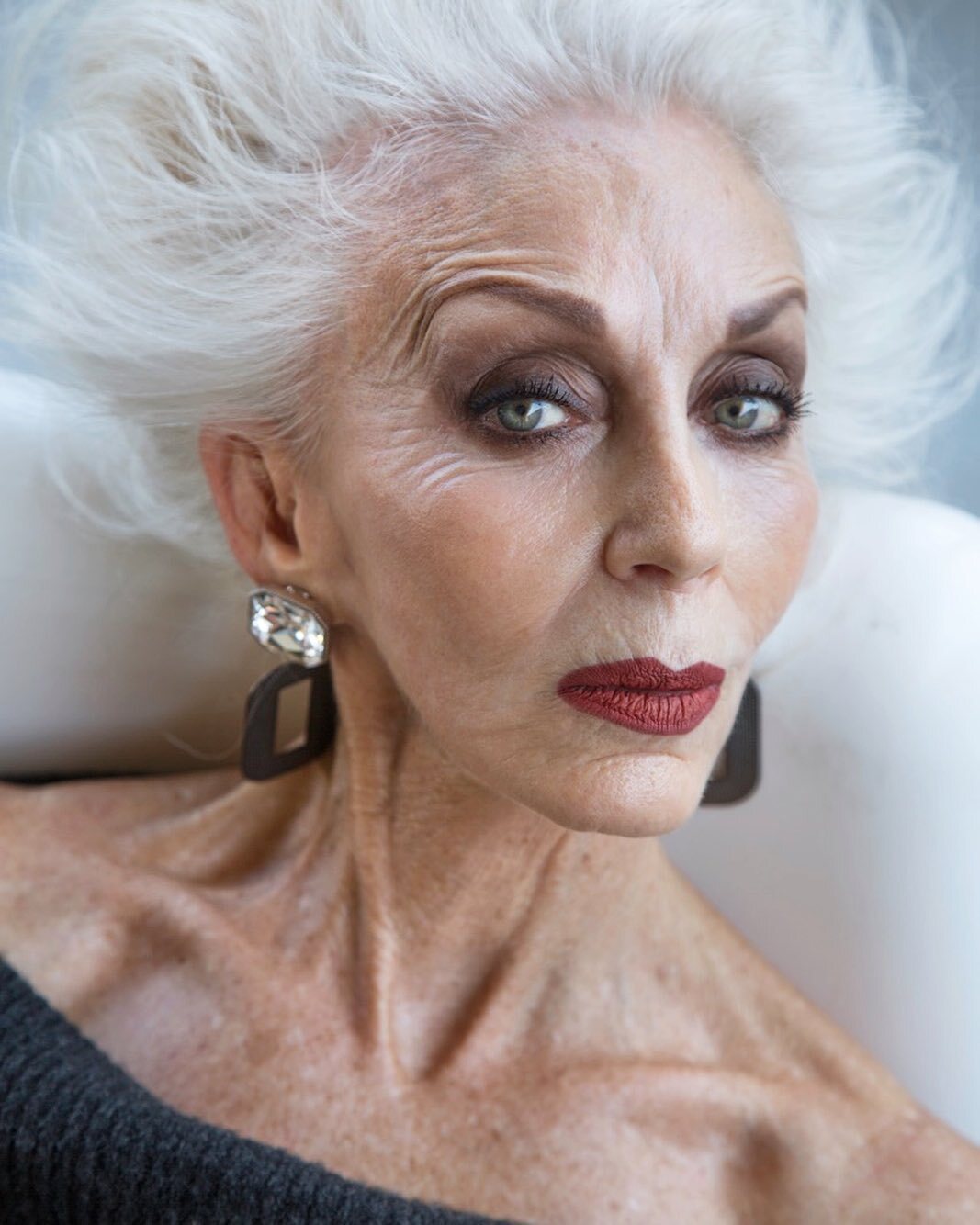 आपको ये शोभा नहीं देता', 73 साल की मॉडल ने पहना स्विमसूट, ट्रोल होने पर ...