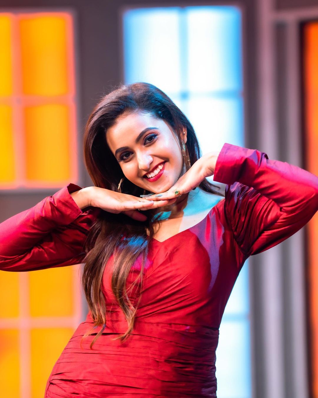 క్యూట్ అందాలతో కాక పుట్టిస్తున్న బుల్లితెర బ్యూటీ దీపికా పిల్లి.. | Anchor Deepika Pilli ...