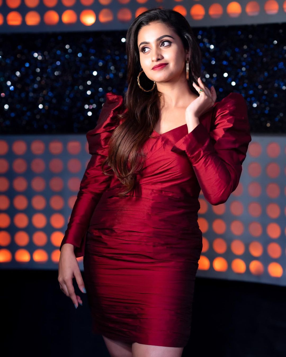 క్యూట్ అందాలతో కాక పుట్టిస్తున్న బుల్లితెర బ్యూటీ దీపికా పిల్లి.. | Anchor Deepika Pilli ...