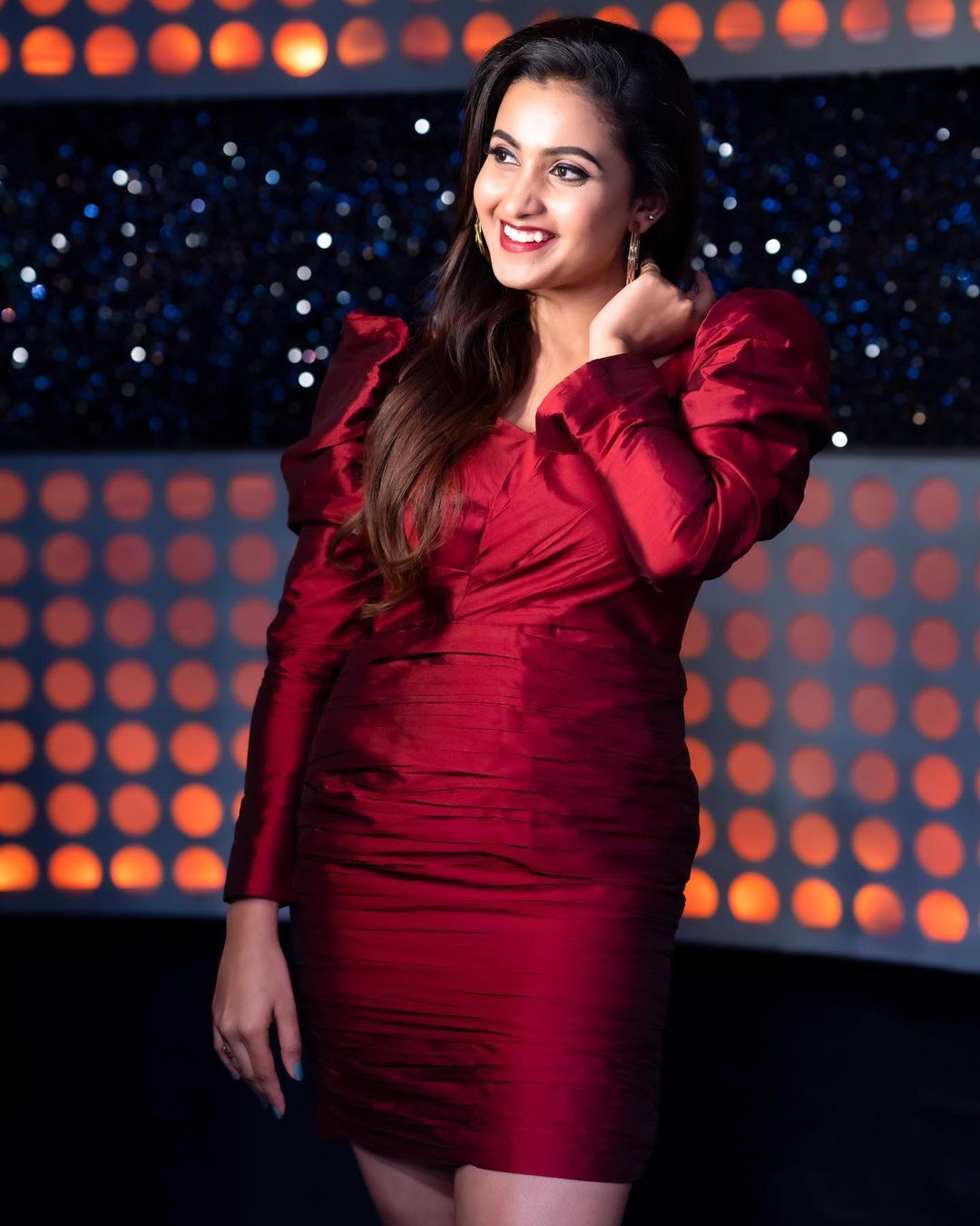 క్యూట్ అందాలతో కాక పుట్టిస్తున్న బుల్లితెర బ్యూటీ దీపికా పిల్లి.. | Anchor Deepika Pilli ...