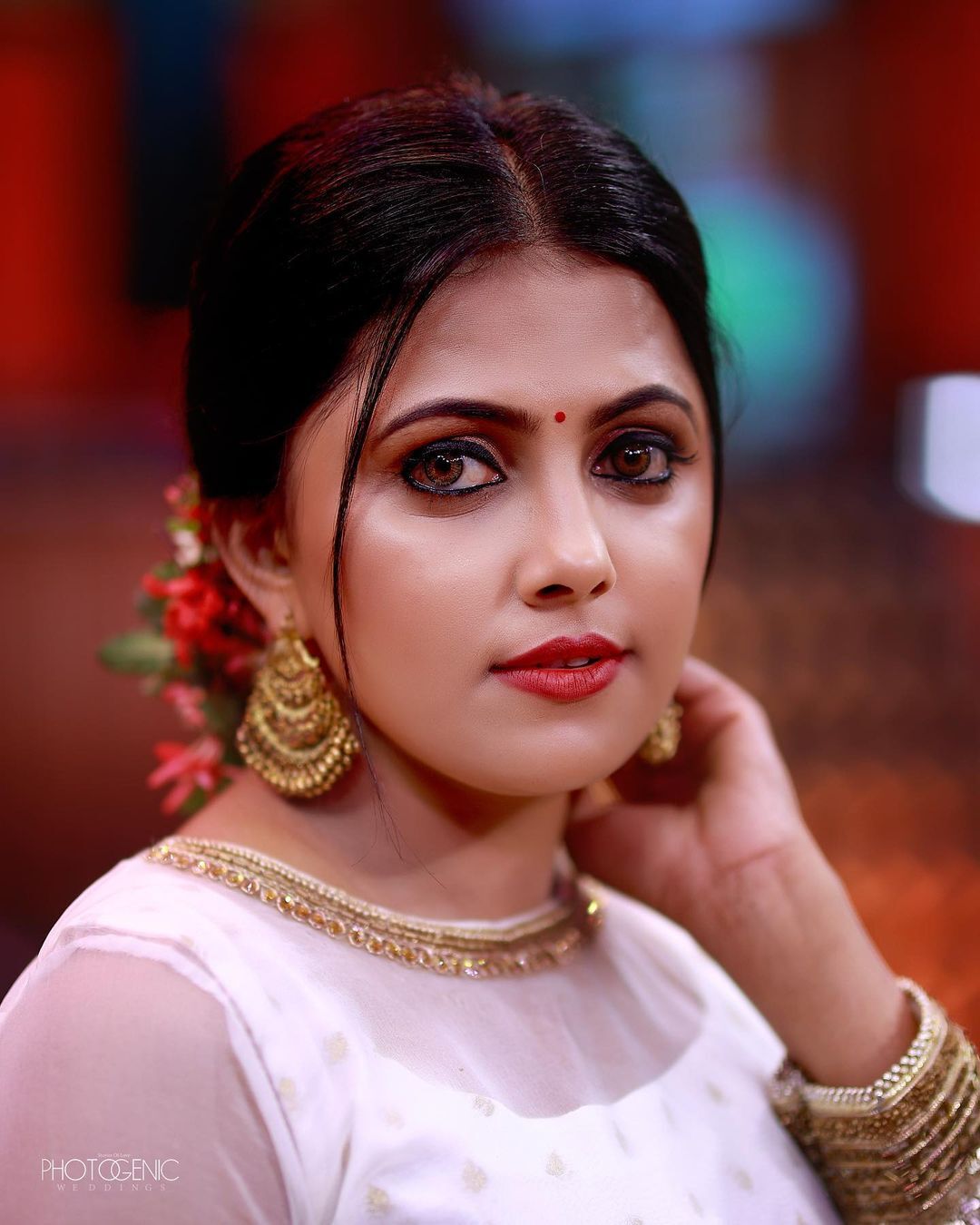 Sreevidya Mullachery: കളർഫുൾ ലുക്കിൽ ശ്രീവിദ്യ മുല്ലശ്ശേരി... മിനിസ്ക്രീൻ സുന്ദരിയുടെ സ്റ്റൈല ...