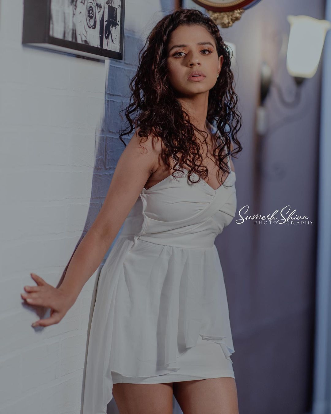 Meenakshi Raveendran: ബോള്‍ഡ് ആന്‍ഡ് ഗ്ലാമറസില്‍ മീനാക്ഷി; ഫോട്ടോ ഒരു ...