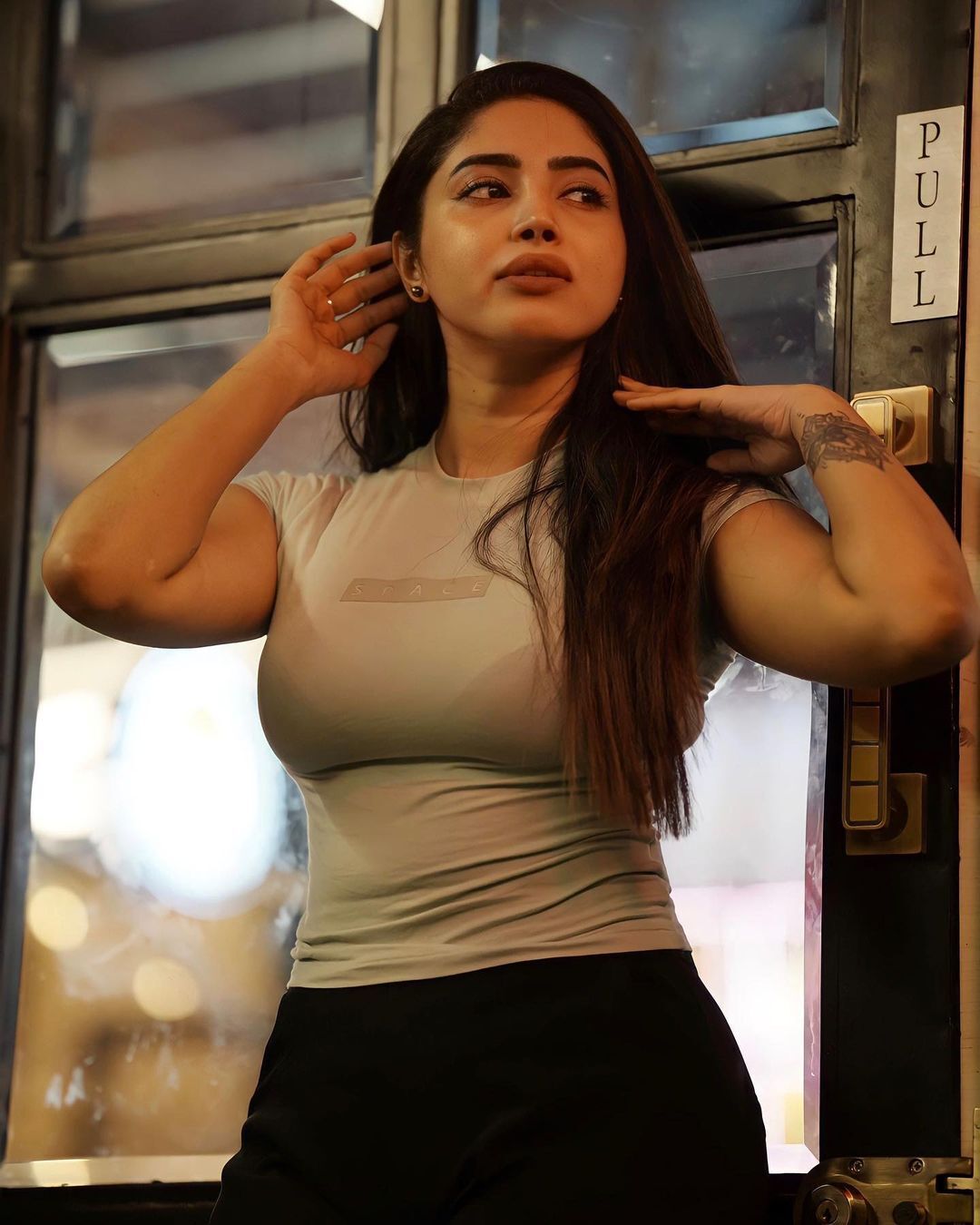 Ameya Mathew: പുതിയ ദിനങ്ങളും പുതിയ തുടക്കങ്ങളും പുതിയ ലുക്കും... ഇൻസ്റ്റാഗ്രാം ഫാമിലിക്ക് പുതുവ ...