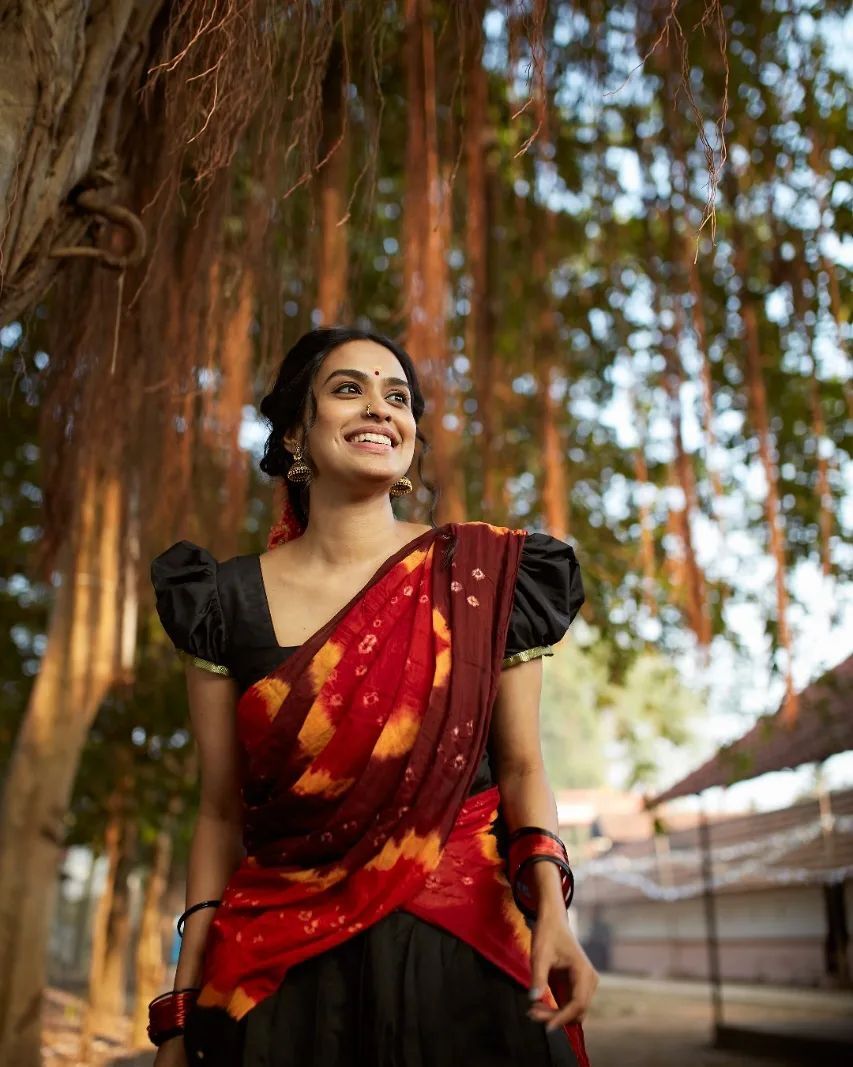 Hannah Reji Koshy: 'സൗന്ദര്യമേ... നിൻ അഴക്'; അസ്സൽ തമിഴ് പെണ്ണായി നടി ...