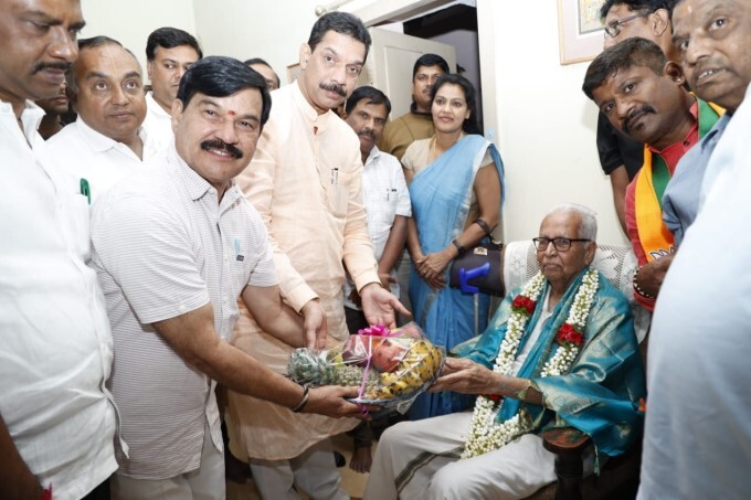 ಪದ್ಮ ಪ್ರಶಸ್ತಿ ಪುರಸ್ಕೃತರನ್ನು ಸನ್ಮಾನಿಸಿದ ನಳಿನ್ ಕುಮಾರ್ ಕಟೀಲ್ | Nalin Kumar ...