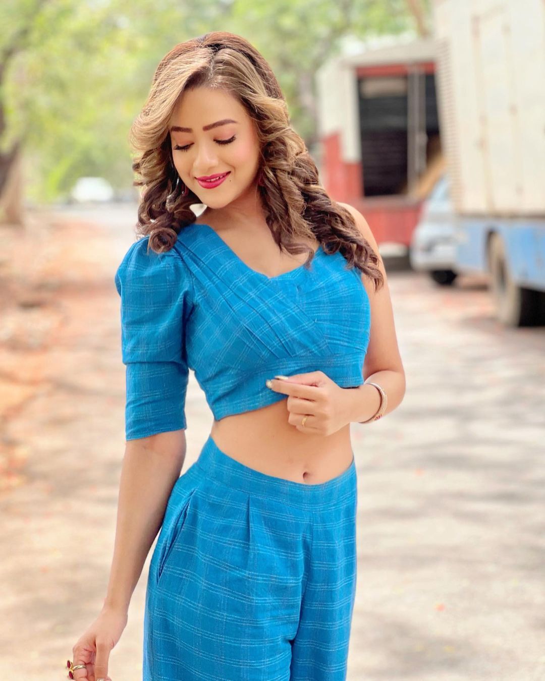 Photos: मिथुन चक्रवर्ती की बहू Madalsa Sharma पर चढ़ा बोल्डनेस का खुमार ...