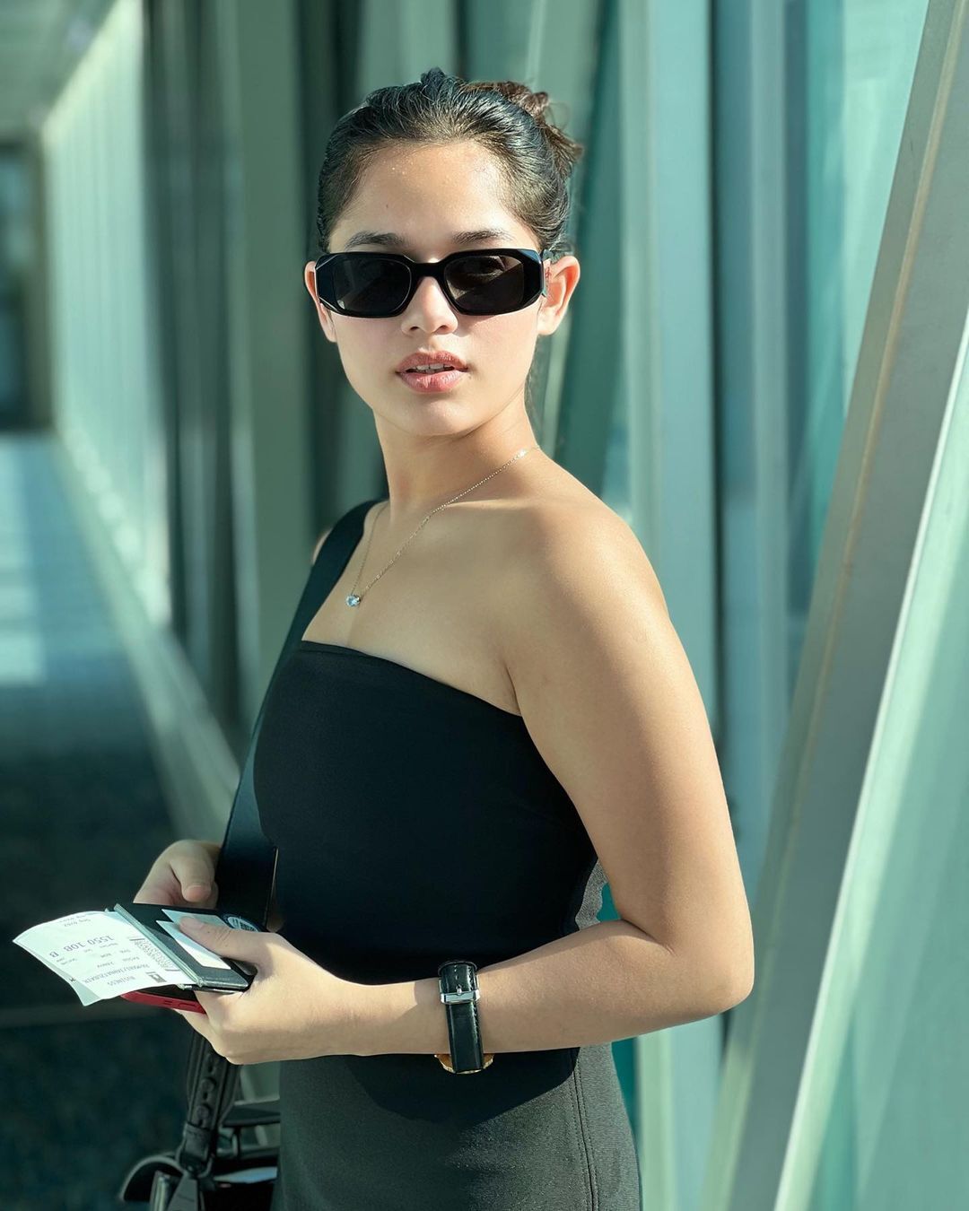 actress Jannat zubair looking gorgeous in black saree, see their ...