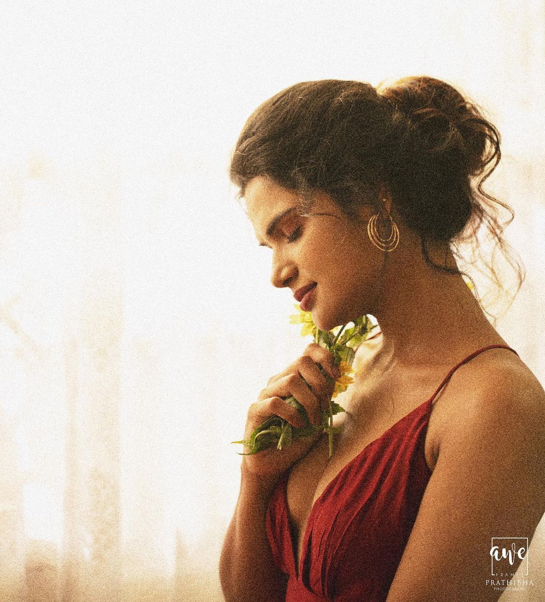 photos : தேவதையை மிஞ்சும் அழகு.. மாடல் அழகி நேகாவின் வசீகரிக்கும் ...