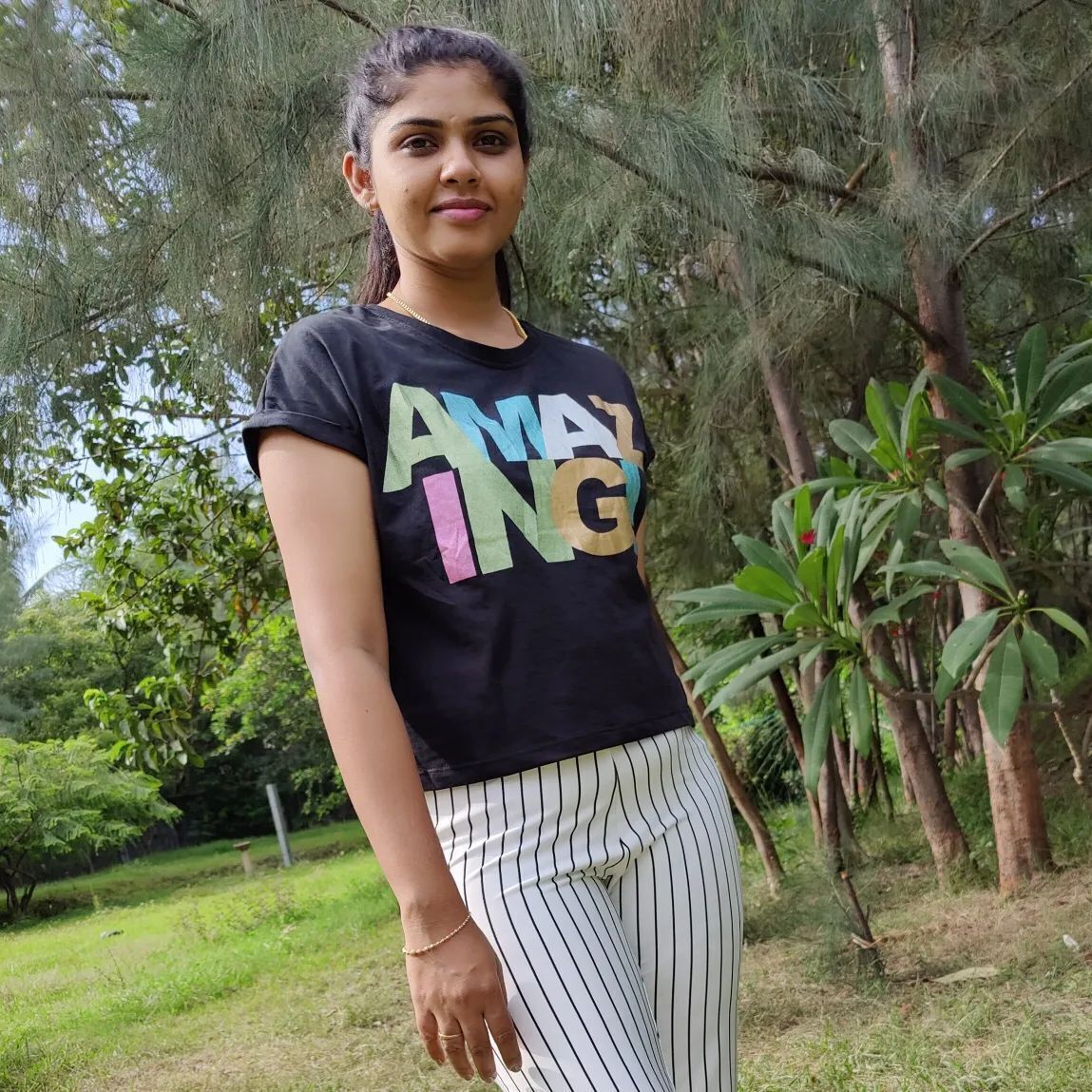 PHOTOS : ஸ்லீவ்லெஸ் உடையில்.. சீரியல் நடிகை ஹேமாவின் லேட்டஸ்ட் ...