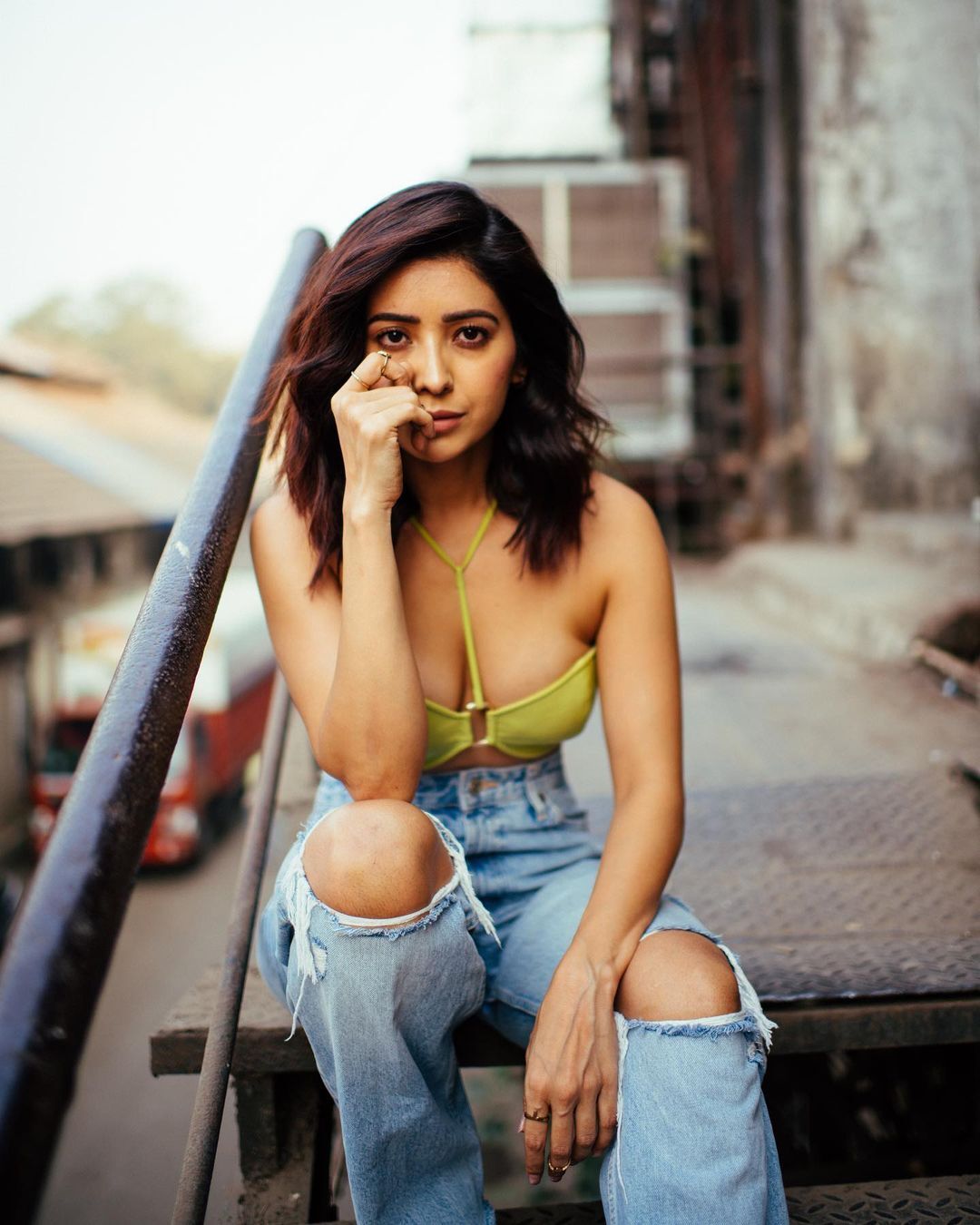 photos : டைட் டாப்பில் தெறிக்கவிடும் அழகில் ஆஷா நேகி.. வசீகரிக்கும் நச் பிக்ஸ் இதோ! | Actress ...