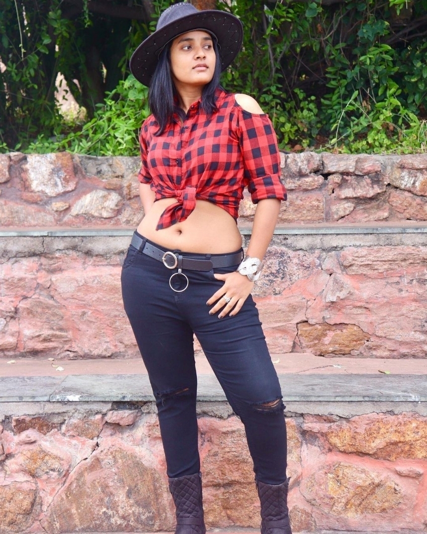 PHOTOS : தஜுமஹாலில் தேவதை.. மாடல் சௌமியா ஷெட்டியின் நச் போட்டோஸ் இதோ.. | Taj Mahal Photoshoot Of ...