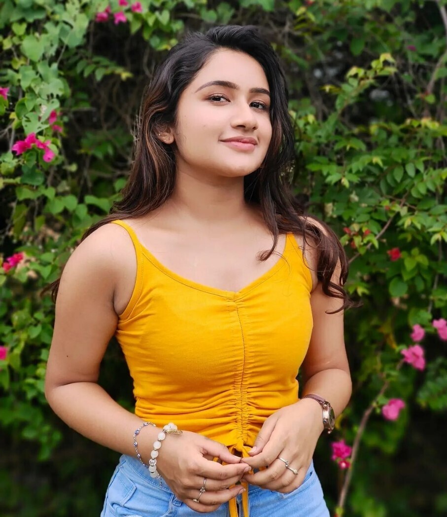 PHOTOS : சொப்பன சுந்தரி நான்தானே.. ரவீனா தாஹாவின் சொக்கவைக்கும் ...