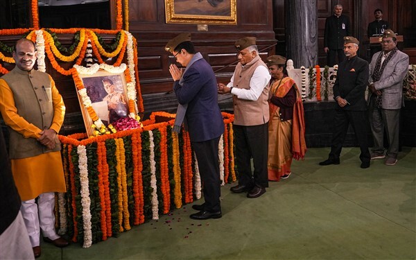 PM Narendra Modi Pays Floral Tribute On 126th Birth Anniversary Of Netaji Subhas Chandra Bose ...