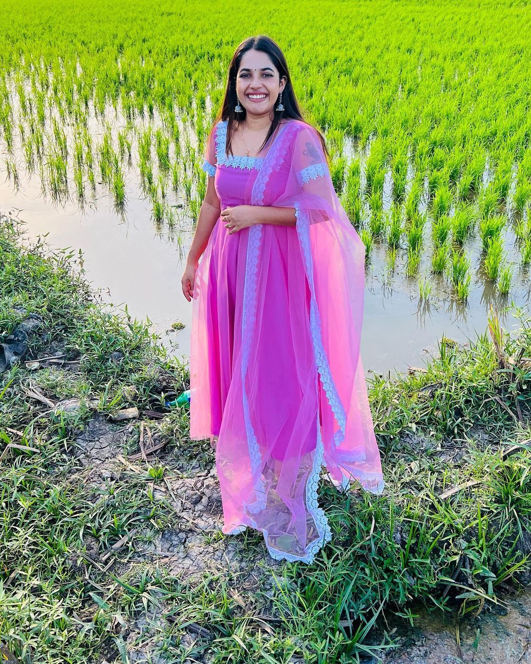 Amrutha Nair: പൊളി ലുക്കിൽ എങ്ങോട്ടാണ്... ഗ്ലാമറസ് ഫോട്ടോഷൂട്ടി ...