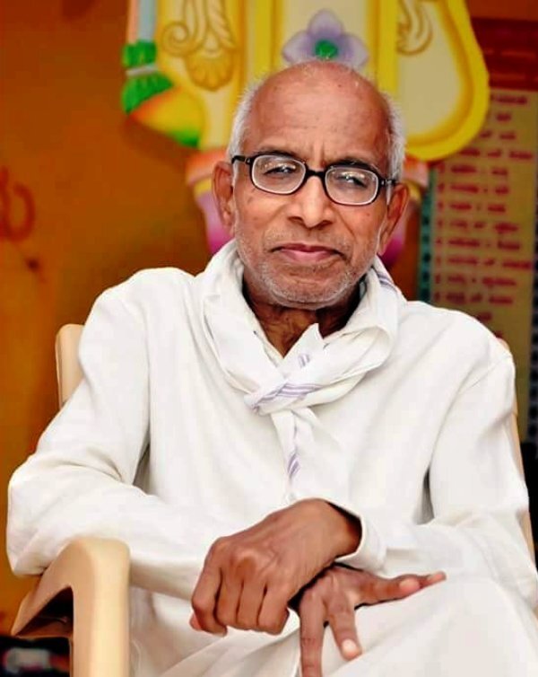 Sri Siddheshwar Swamiji: Know All About Walking 'God' of North ...