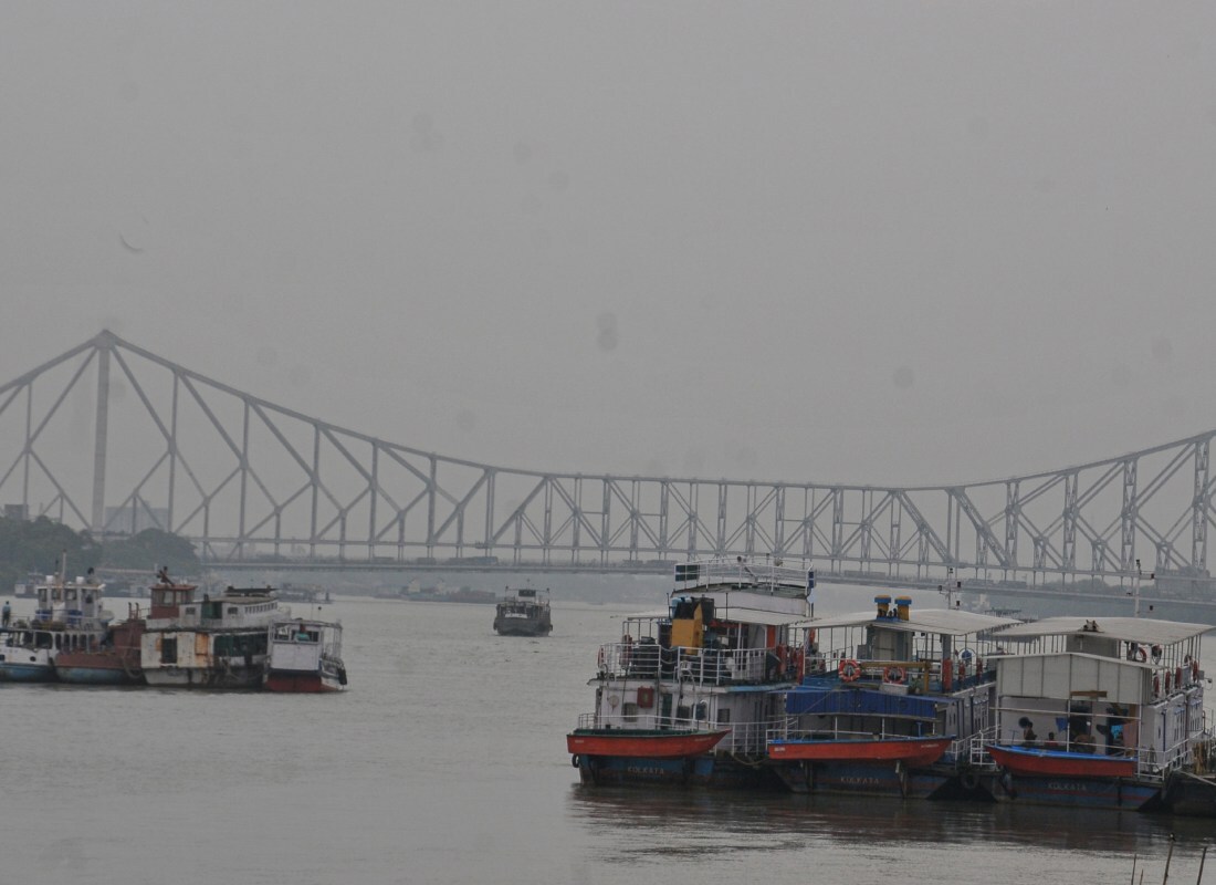 হাওড়া ব্রিজের ৮০ বছর পার, গঙ্গার বুক দাঁড়িয়ে ইতিহাস ও আধুনিকতার ...