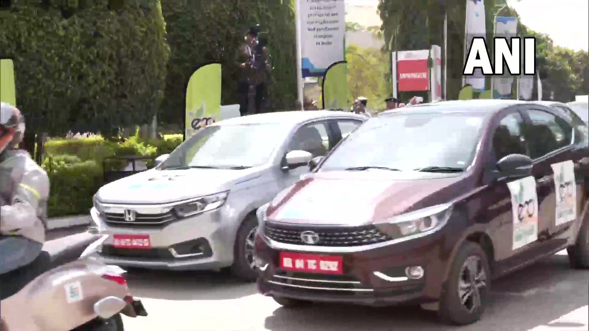 ಬೆಂಗಳೂರಿನಲ್ಲಿ ಎನರ್ಜಿ ವೀಕ್‌ ಹಾಗೂ ಗ್ರೀನ್ ಮೊಬಿಲಿಟಿ ರ‍್ಯಾಲಿಗೆ ಚಾಲನೆ ನೀಡಿದ ಪ್ರಧಾನಿ ನರೇಂದ್ರ ಮೋದಿ, ಪೋಟೊ ...