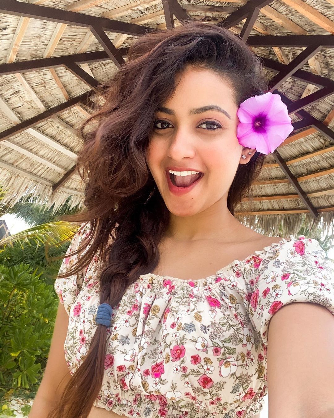 మాల్దీవుల్లో సెగలు పుట్టిస్తున్న దీపికా పిల్లి.. ఫుల్ జోరులో ఉందిలే పాప ...