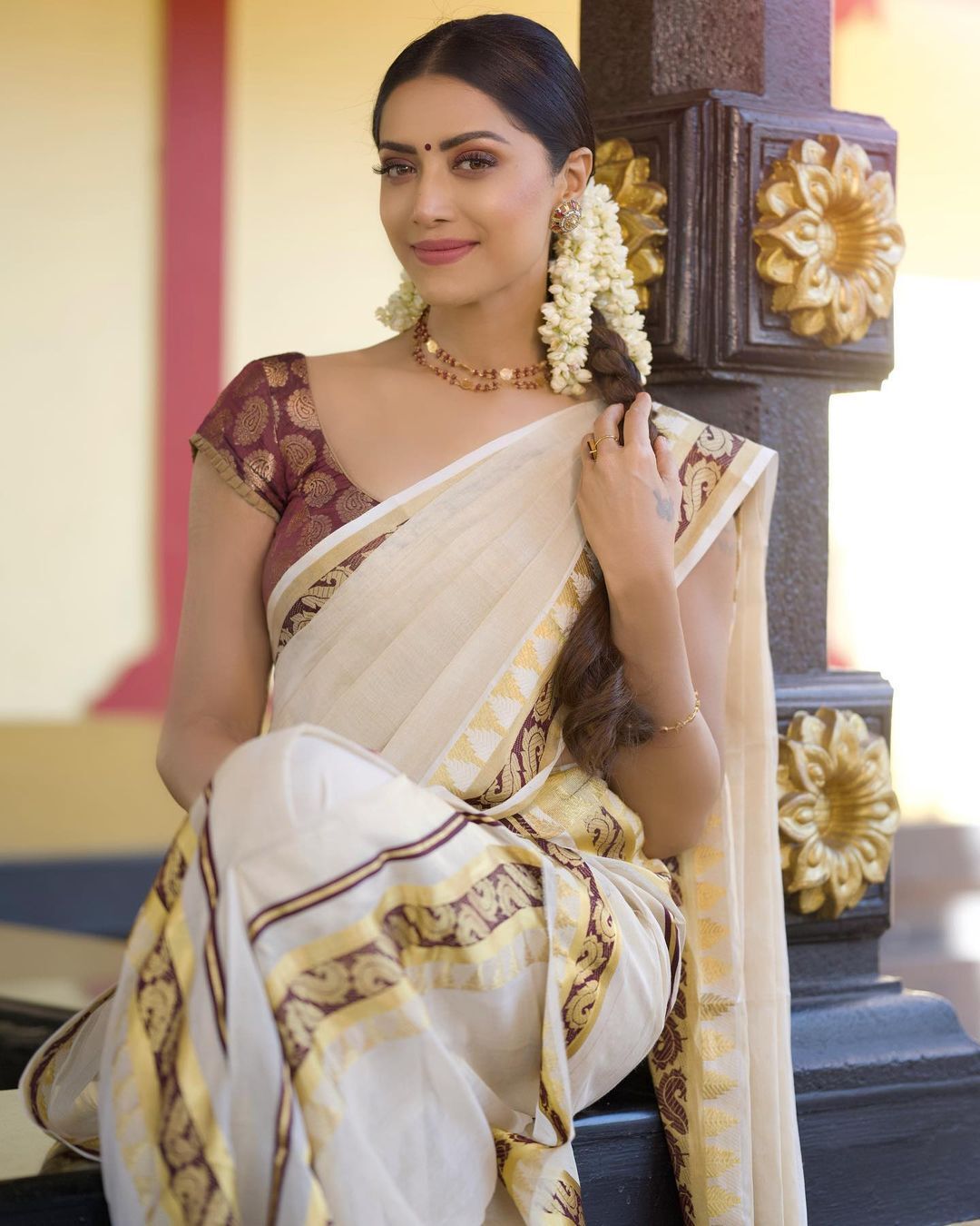 Mamta Mohandas: കളർഫുൾ ഔട്ട്ഫിറ്റിൽ ആരാധകരുടെ മനം മയക്കി മമ്ത മോഹൻദാസ് ...