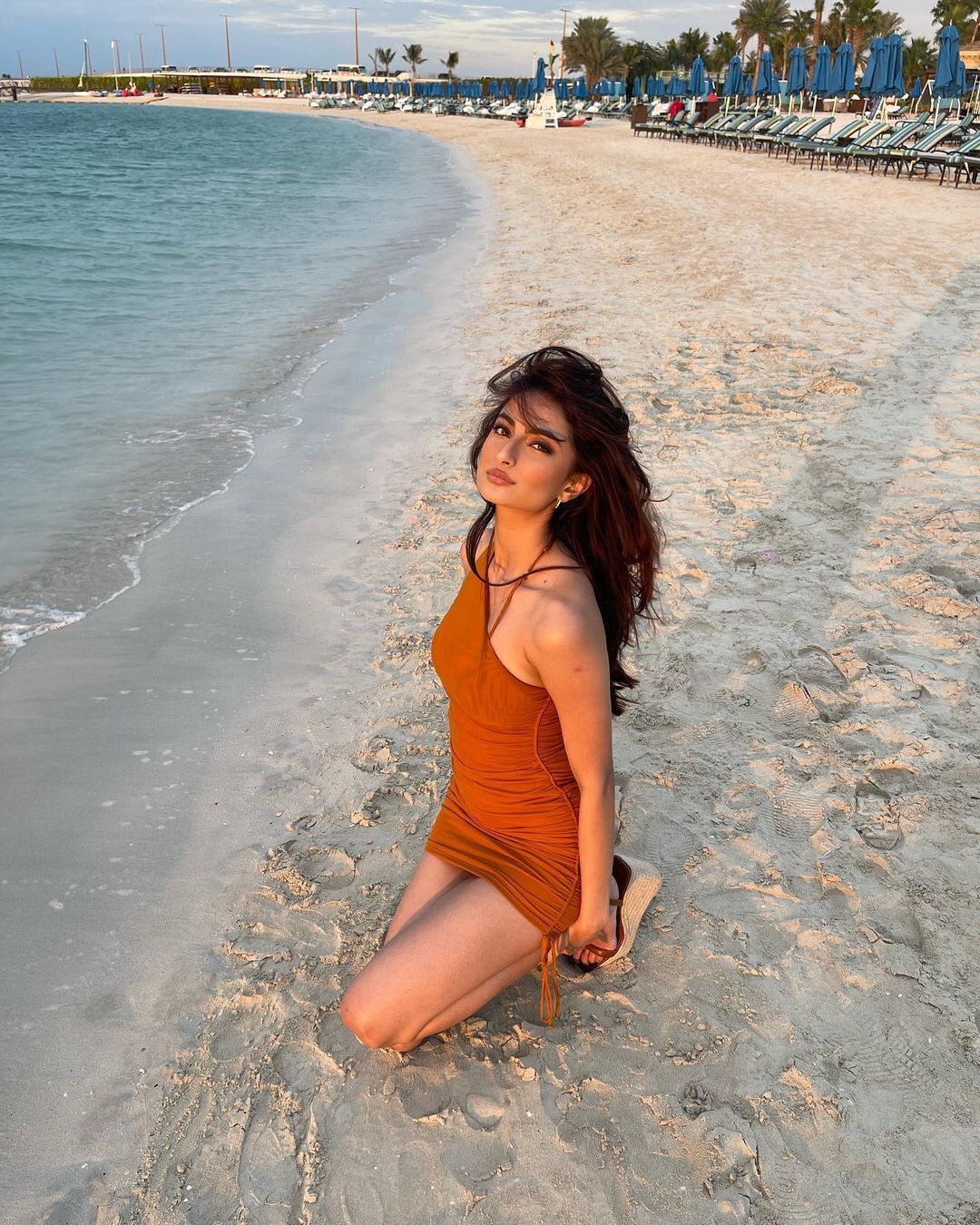 चॉकलेटी ड्रेस में पलक तिवारी ने लगाया Boldness का तड़का, Photos हुईं इंटरनेट पर वायरल | Actress ...