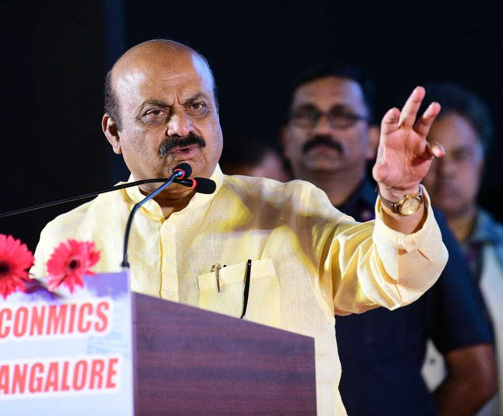 ವಿಧಾನಸೌಧದ ಆವರಣದಲ್ಲಿ ಕೆ.ಸಿ ರೆಡ್ಡಿ ಅವರ ಕಂಚಿನ ಪ್ರತಿಮೆಯನ್ನು ಅನಾವರಣಗೊಳಿಸಿದ ...