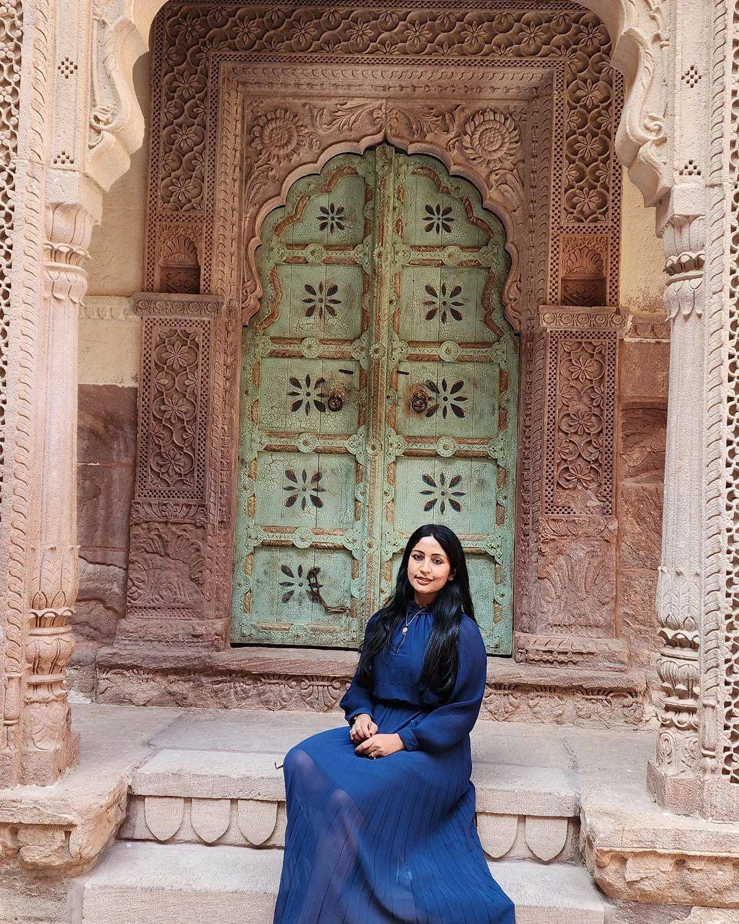 Navya Nair: ഗോൾഡൻ ബ്യൂട്ടി... ബോളിവുഡ് സുന്ദരിമാരെ തോൽപ്പിക്കുന്ന ലുക്കുമായി നവ്യ നായർ, ചിത്രങ്ങ ...