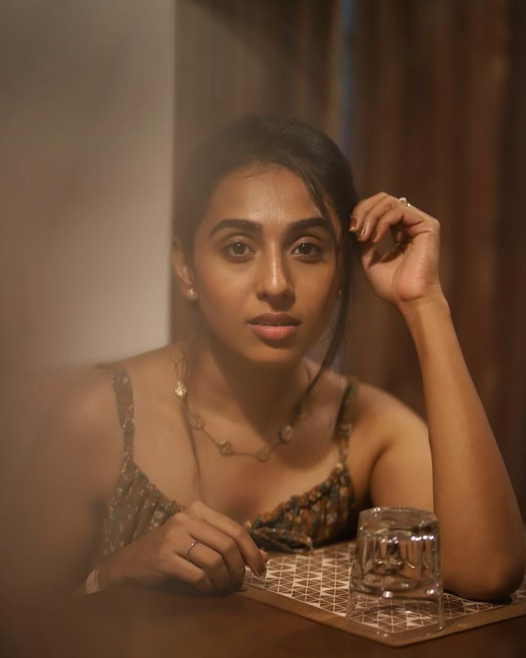 photos : சாக்லேட் சிலையாக ரசிகர்களை உறைய வைத்த தரணி சுரேஷ்குமார்.. கலக்கலான நச் ஸ்டில்ஸ் இதோ ...