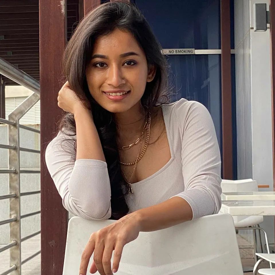 photos : ரெட் கவுனில் ஸ்டன்னிங் போட்டோஷூட்.. நடிகை ஸ்வேதா வேணுகோபாலின் ...