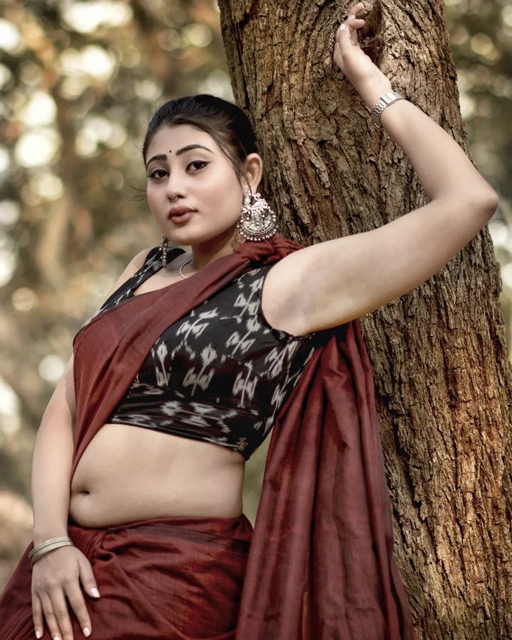 PHOTOS : சொக்கவைக்கும் அழகில்.. மாடல் சௌமி சாஹாவின் அசத்தல் புகைப்படங்கள்.. | Model Soumi Saha ...