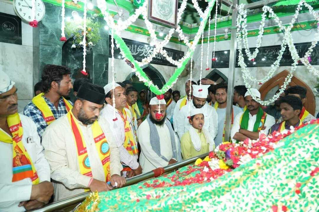 ಲಕ್ಷ್ಮೀ ಅರುಣಾ ಗೆಲುವಿಗಾಗಿ ಬಳ್ಳಾರಿಯ ಯುವಕನಿಂದ ಪಾದಯಾತ್ರೆ | Rajak Padayatra ...