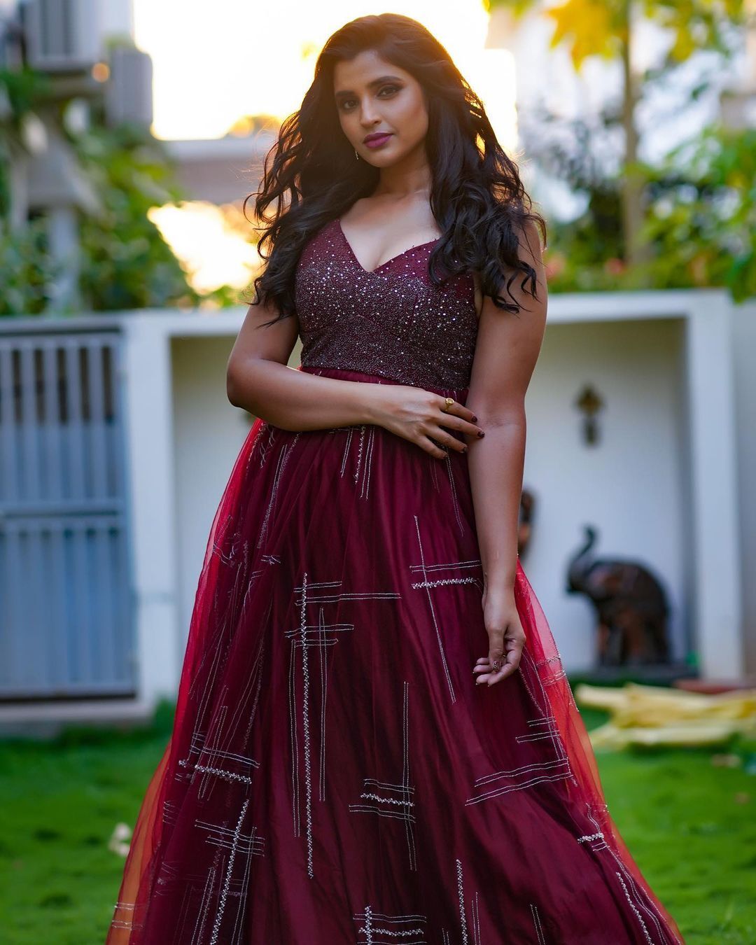 శ్యామల సోకుల జాతర.. భామ ఫుల్ జోరులో ఉందిలే..! | Actress Syamala ...
