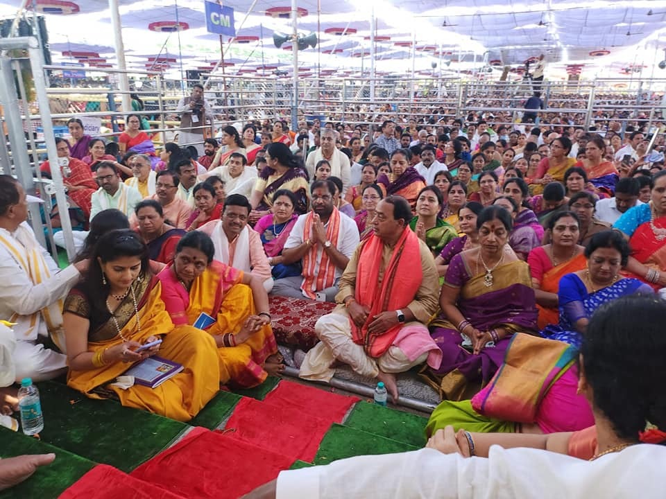 భద్రాద్రిలో వైభవంగా రాములోరి కల్యాణం.. కిక్కిరిసిపోయిన మిథిలా మైదానం ...
