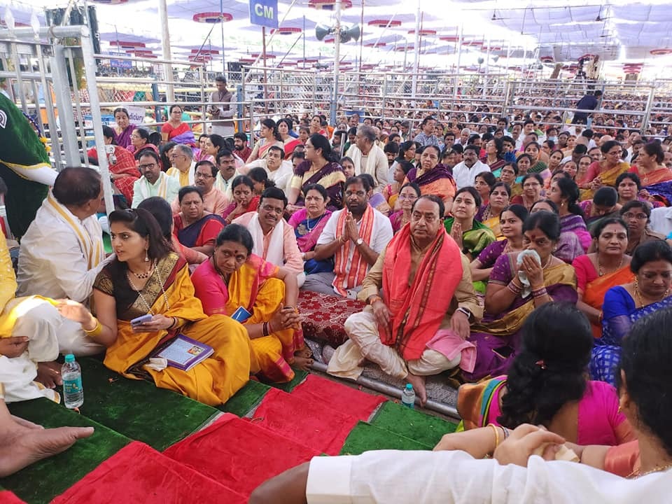 భద్రాద్రిలో వైభవంగా రాములోరి కల్యాణం.. కిక్కిరిసిపోయిన మిథిలా మైదానం ...