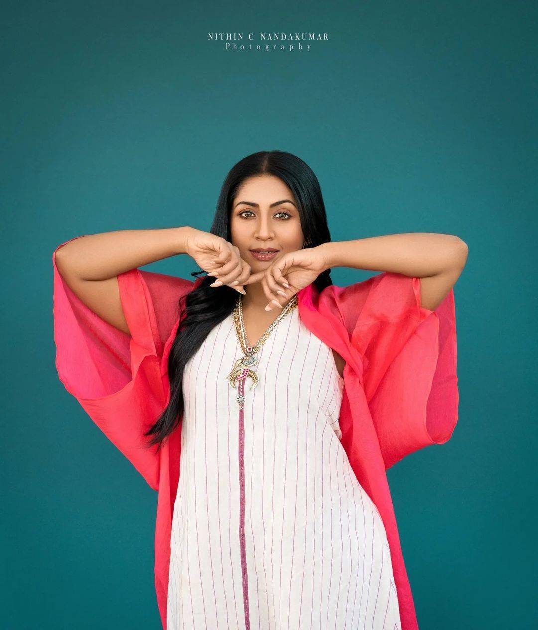 Navya Nair: എന്റമ്മോ...! സൂര്യകാന്തിപ്പൊലെ തിളങ്ങി നവ്യ നായർ; പൊളി ...
