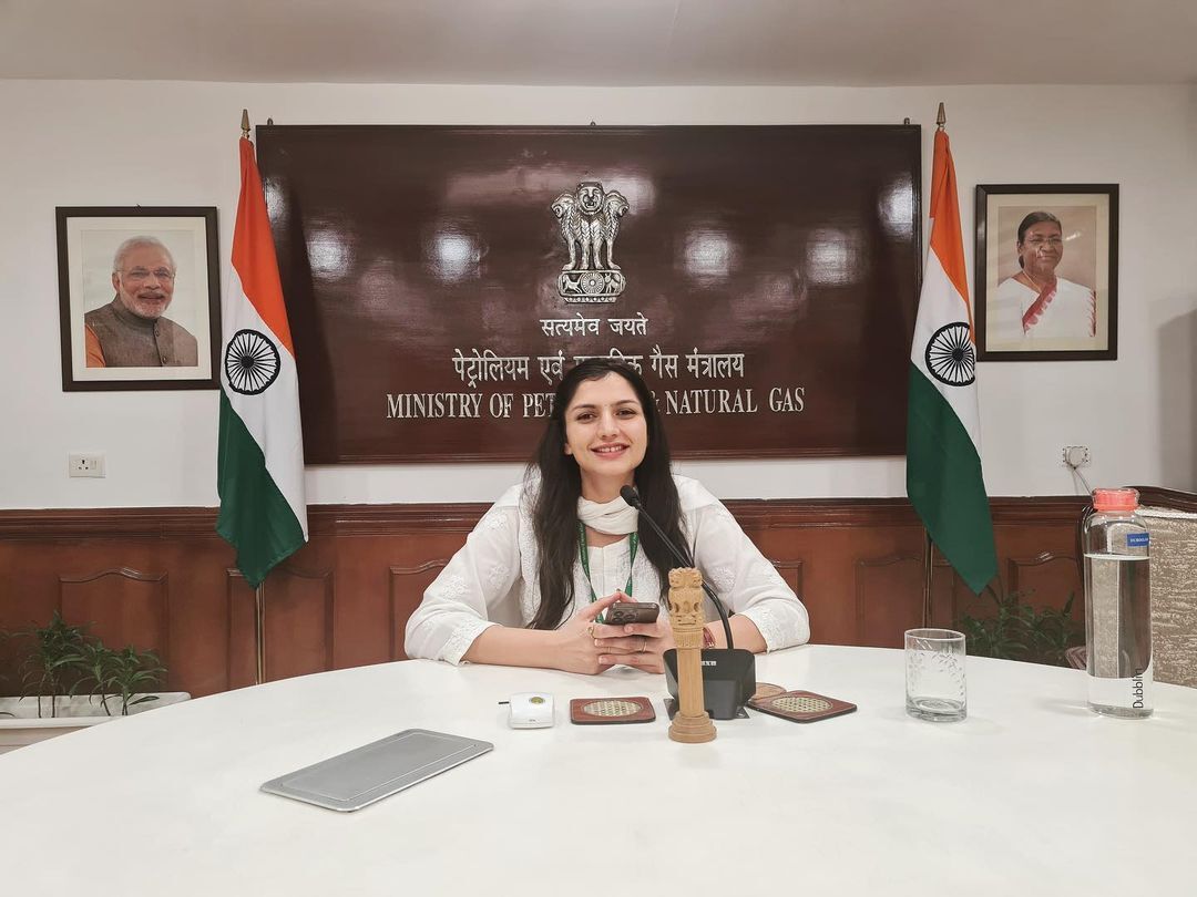PHOTOS: भारत की 5 ऐसी महिला IAS अफसर, जो सोशल मीडिया पर सेलेब्रिटी की ...