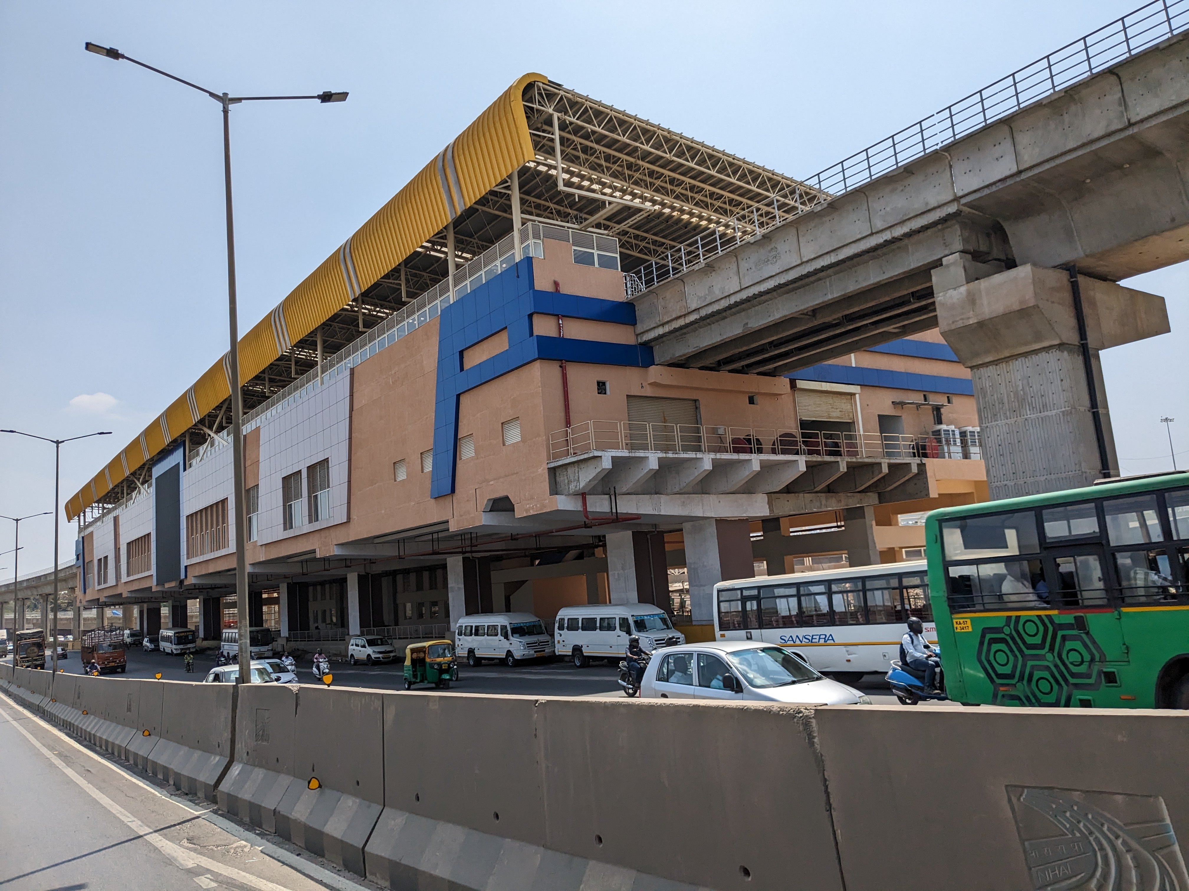 Namma Metro: ಬೊಮ್ಮಸಂದ್ರ, ಇನ್ಫೋಸಿಸ್‌ ಮೆಟ್ರೋ ಸ್ಟೇಷನ್‌ಗಳ ಕಾಮಗಾರಿ ...
