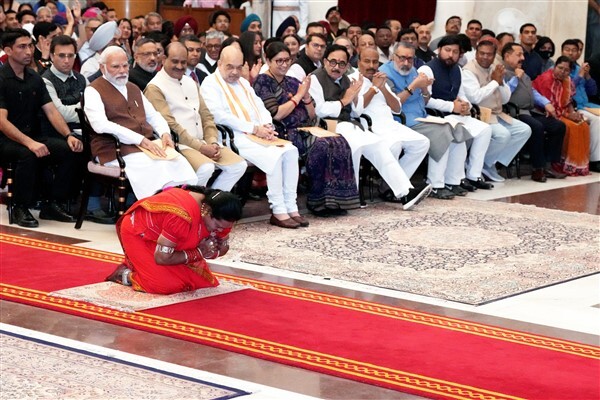 Padma Shri during the Padma Awards 2023 ceremony at Rashtrapati Bhawan ...