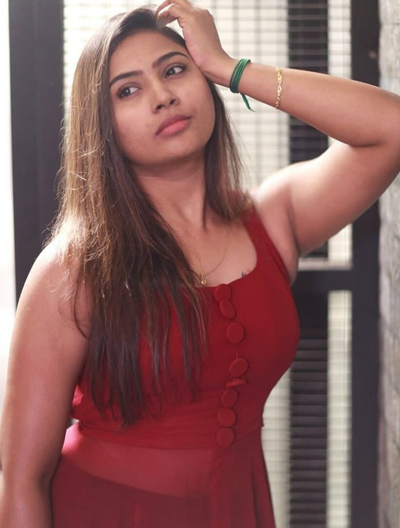 PHOTOS : மைனா மைனா நெஞ்சுக்குள்ள வம்பு பண்றியே.. பிக் பாஸ் மைனா ...