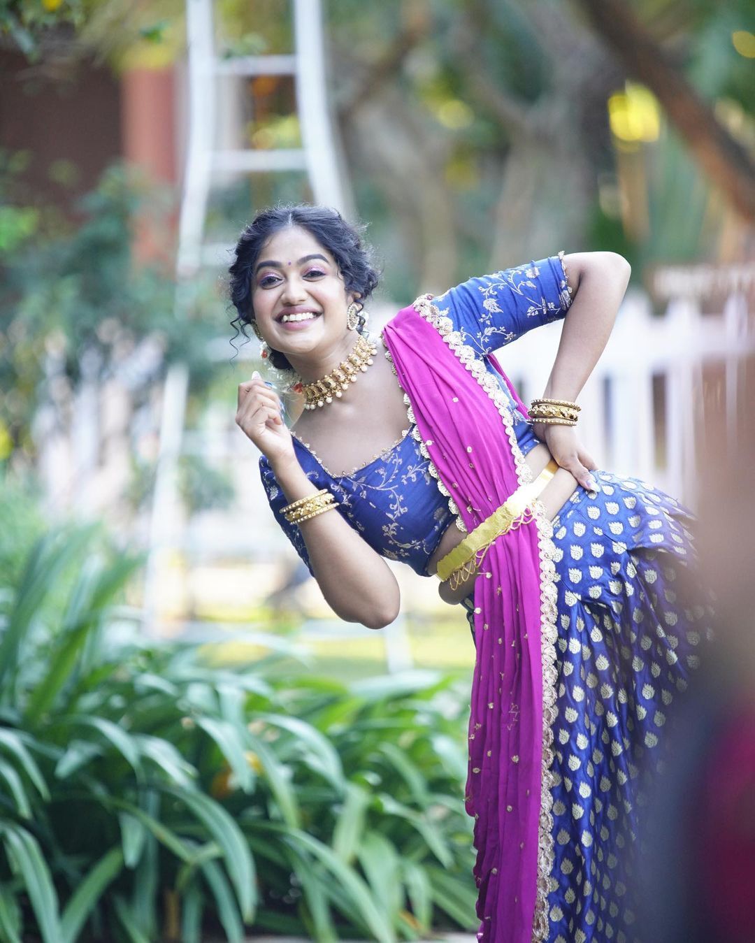 photos : குட்டி உடையில் ஜீ தமிழ் சீரியல் நடிகை.. வேற லெவல் போட்டோஸ் இதோ ...