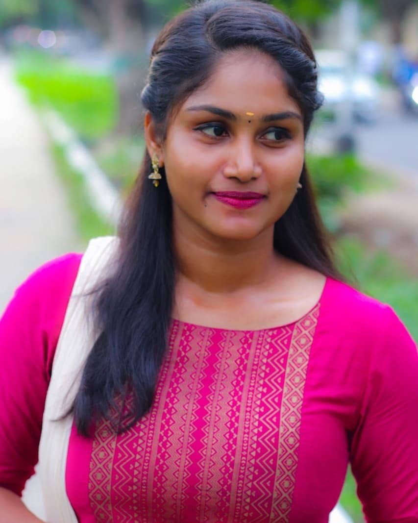 PHOTOS : சுடிதாரில் சூப்பர் லுக்.. ரோஜா ஸ்ரீயின் லேட்டஸ்ட் புகைப்படங்கள் இதோ.. | Actress Roja ...