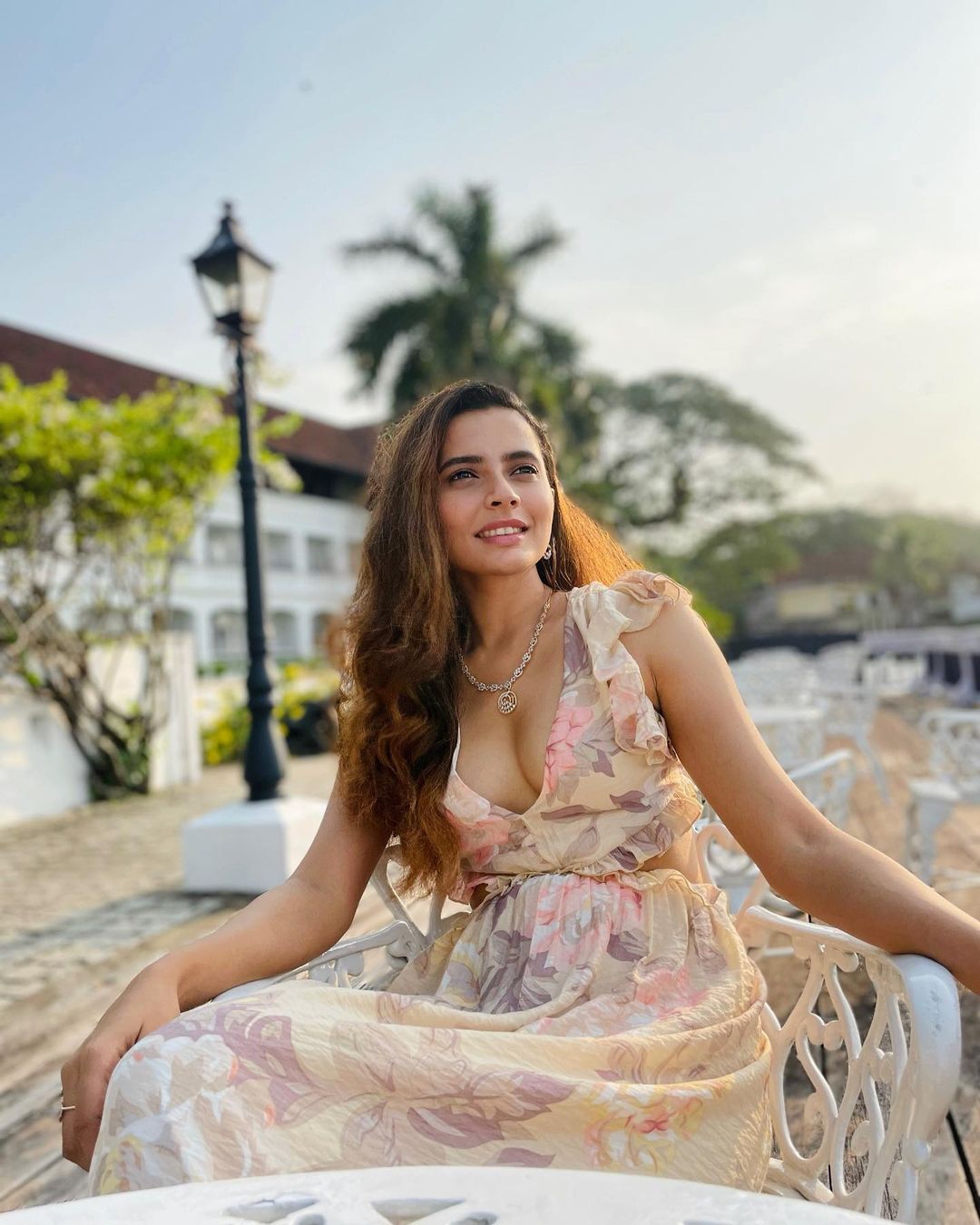 photos : ஐஸ்கிரீம் கூட உருகுதே அவள் அழகை கண்டு.. நடிகை அதுல்ய சந்திராவின் ஸ்டன்னிங் க்ளிக்ஸ் ...