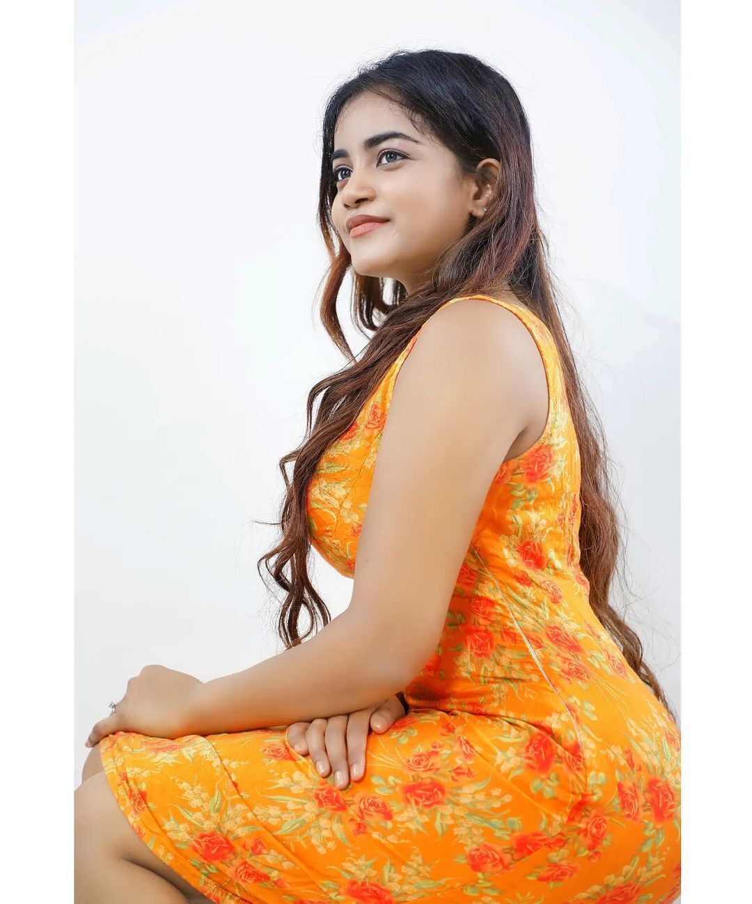 PHOTOS : வொயிட் பிகினியில்.. மனதை மயக்கும் மாடல் யுவஸ்ரீ ராஜேந்திரன்.. ஏங்கவைக்கும் பிக்ஸ் இதோ ...